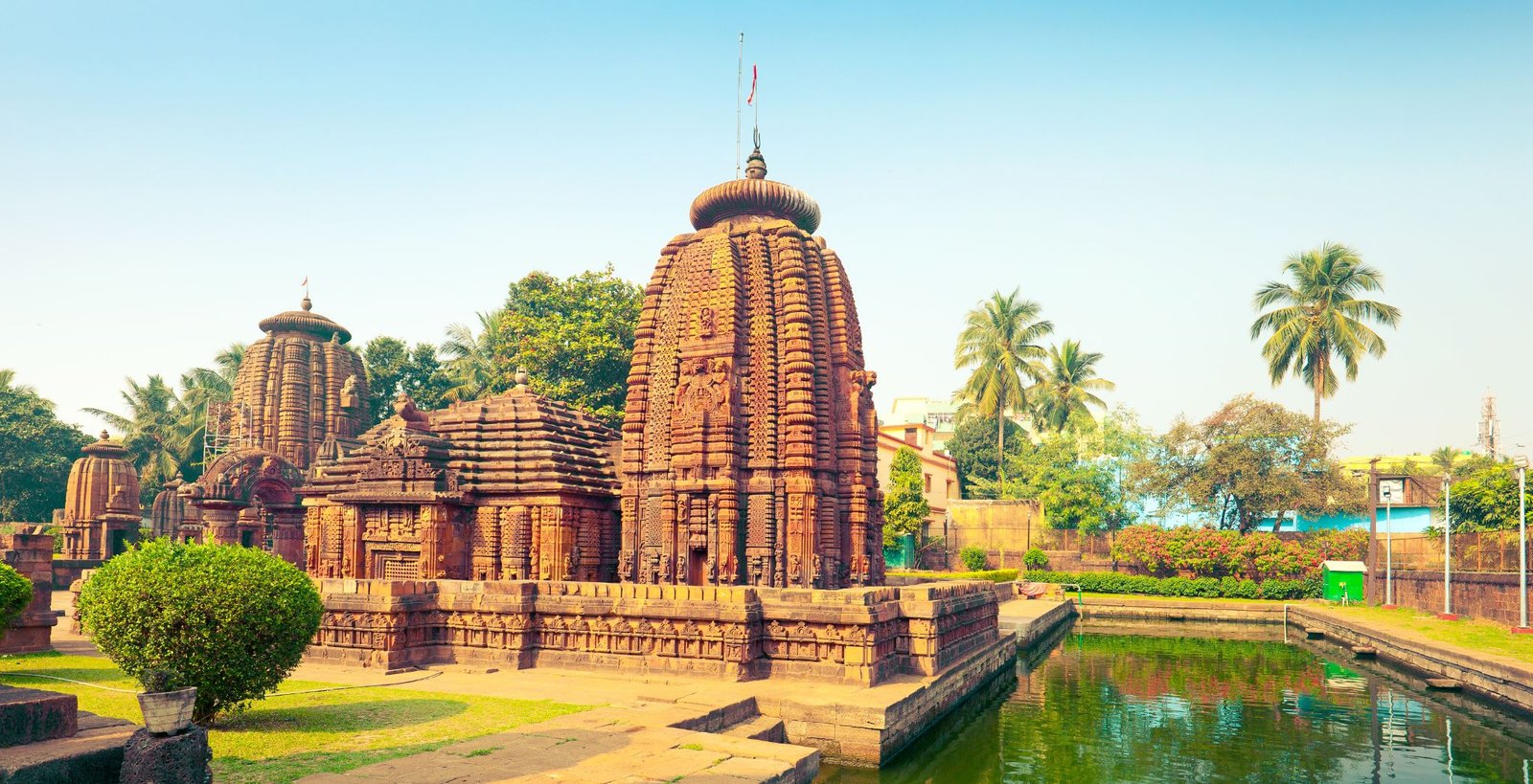 Exploring the Five Most Significant Shiva Temples in India