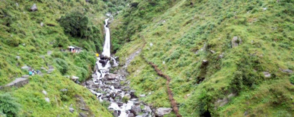 Cascading Beauty: Himachal Pradesh Waterfall Tales
