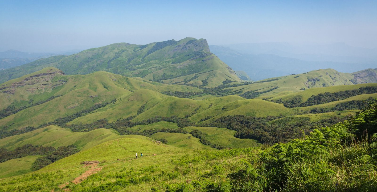 Exploring Iconic Mountains of Karnataka