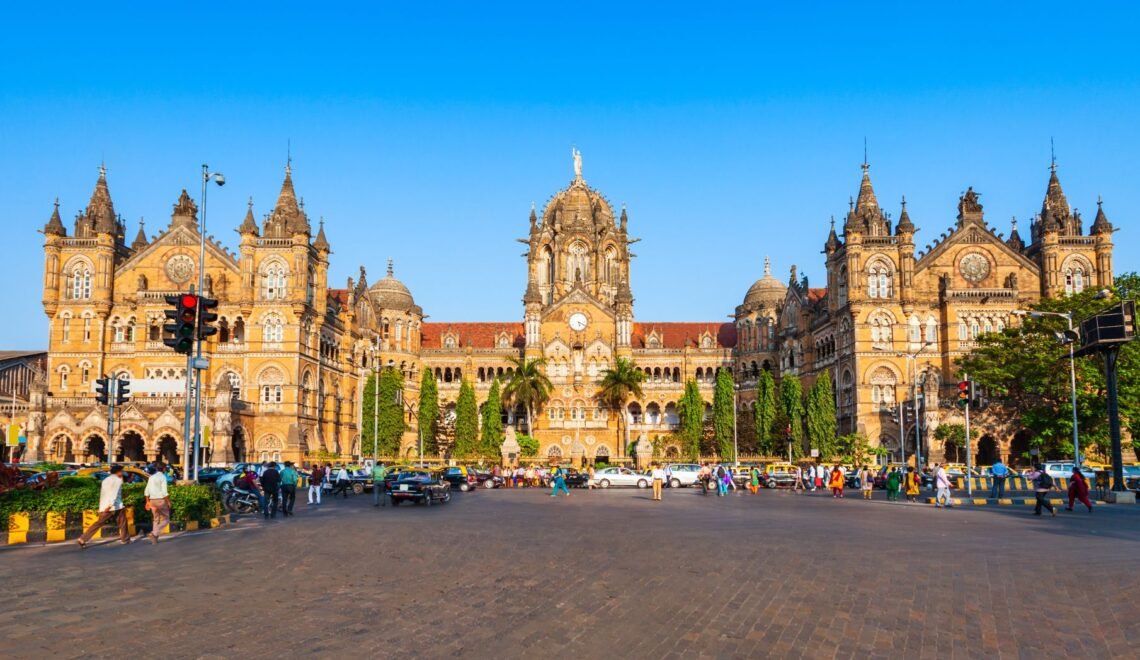 A Journey Through the 43 Most Famous Historical Places In India