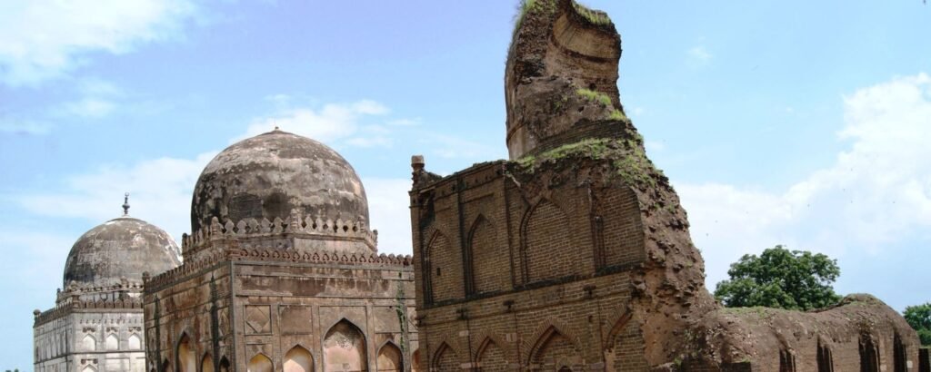 Journey to the 29 Unique Architecture of India
