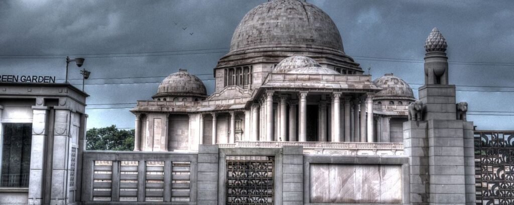 Famous 30 Places to Visit in Noida are a marvel