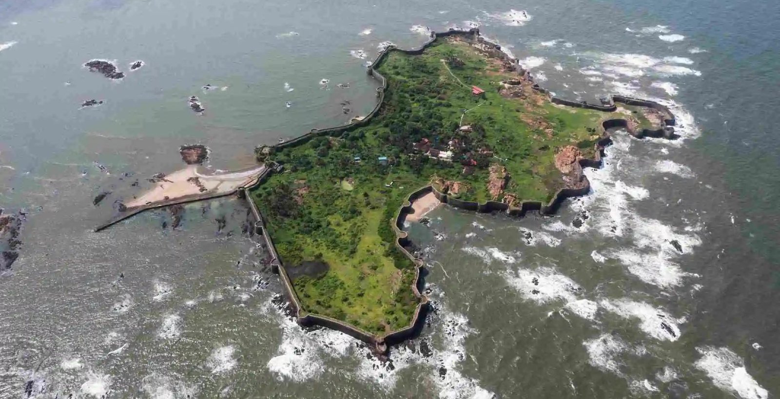 Sindhudurg Fort Tracing the Footsteps of Shivaji Maharaj's Legacy