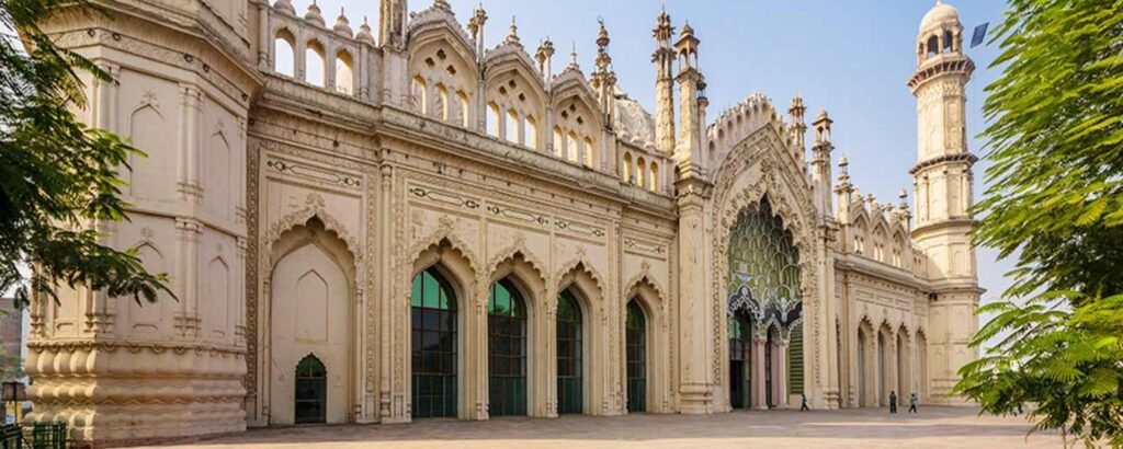 Top Places to Visit in Lucknow for a Memorable Trip