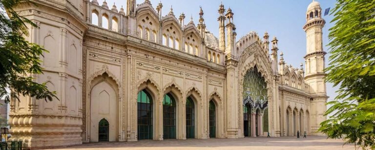 Top Places to Visit in Lucknow for a Memorable Trip
